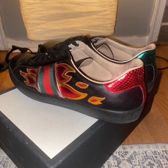Gucci | Shoes | Gucci Ace Flame Black Leather Sneakers Mens Size 1 ...